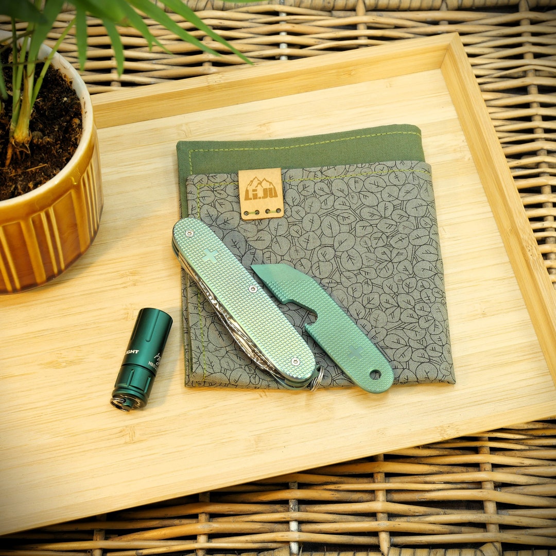 HANDKERCHIEF - EDC - HANK - Paper - Green - Hand-sewn Edc Hank Made of ...