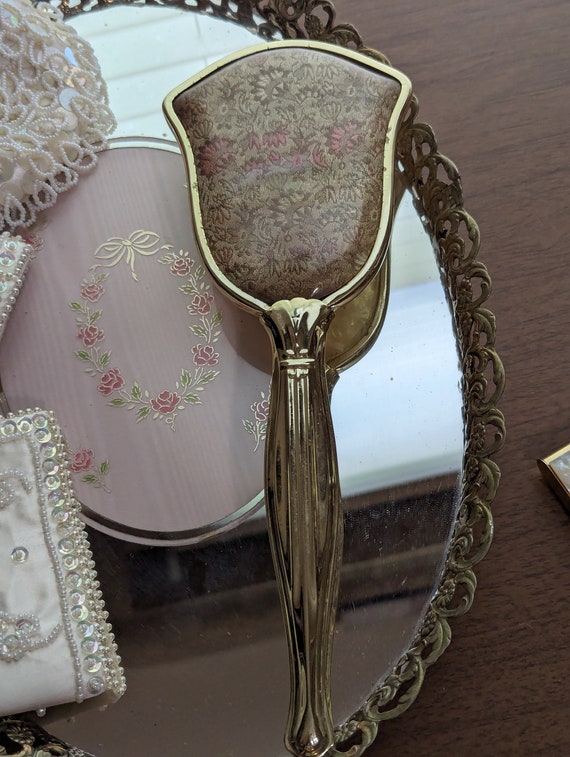 Women's Compact Accessories Mirror brush lighter and … - Gem