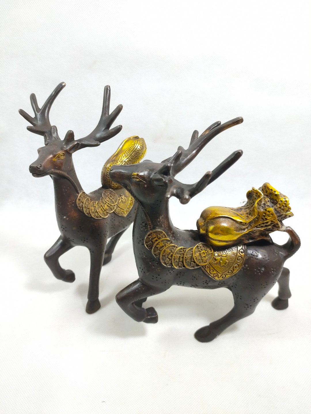 Chinese Handmade Carved Pure Copper Sika Deer Ornaments a Pair ...