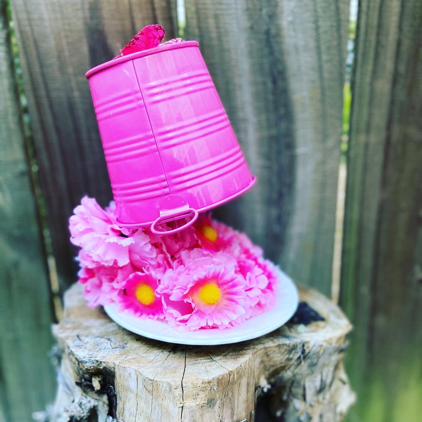 Pink Floating Bucket Flowers Metal. Cubo Flotante Rosa Flores | Etsy