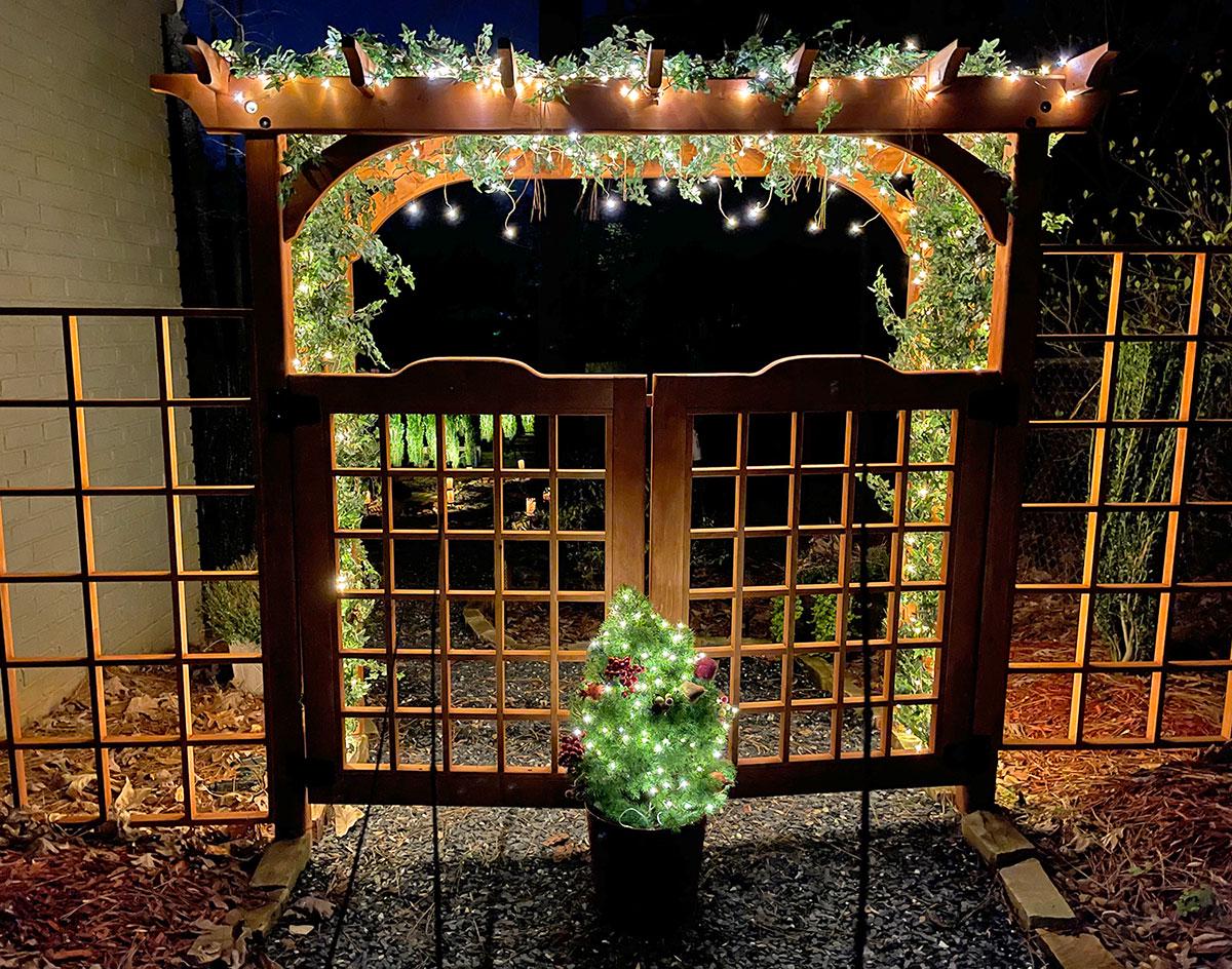 Red Cedar Canterbury Arbor With Gate & Lattice Wings - Handmade USA - Etsy