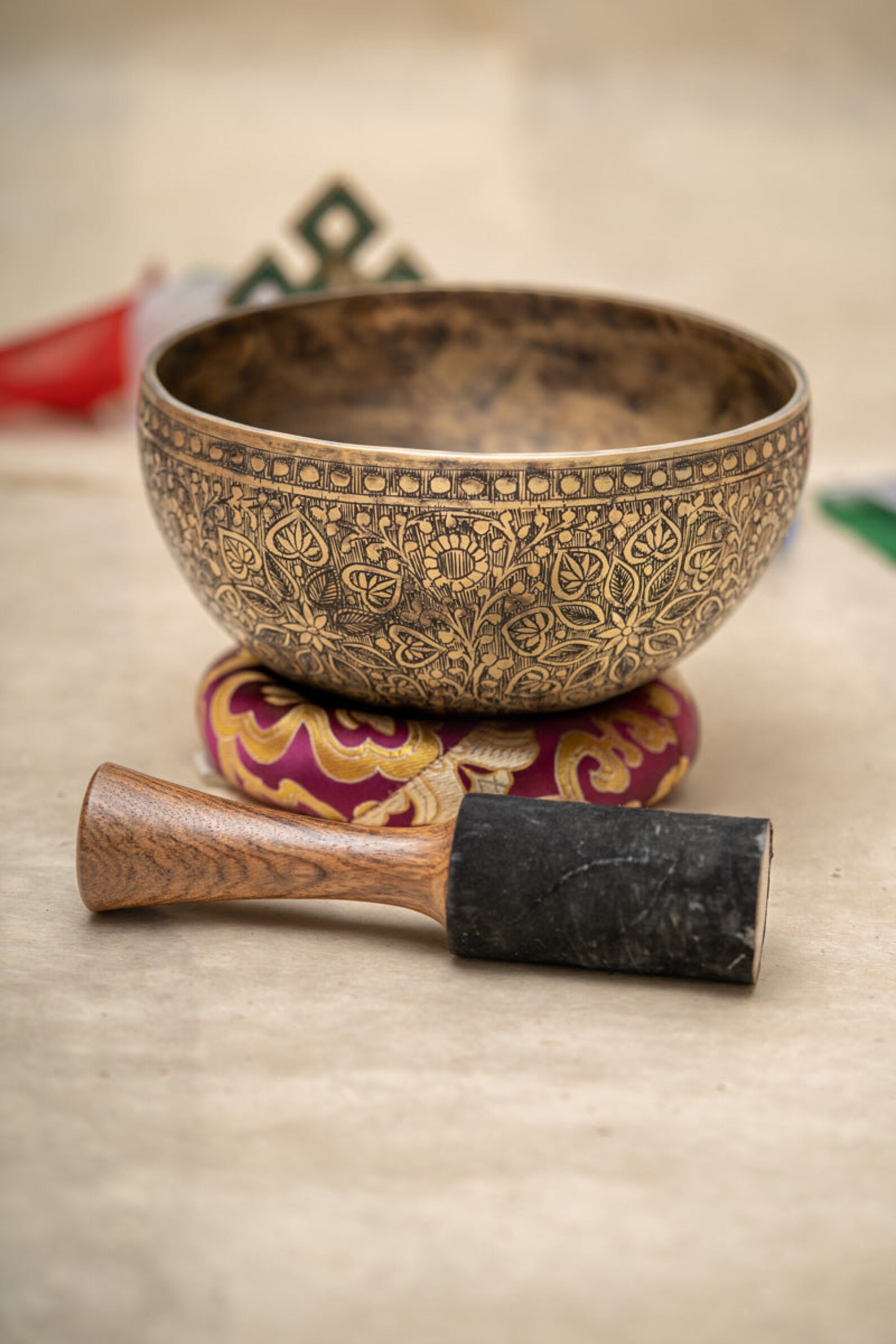 High Quality Singing Bowl Authentic Hand Carved Singing Bowl Tibetan ...