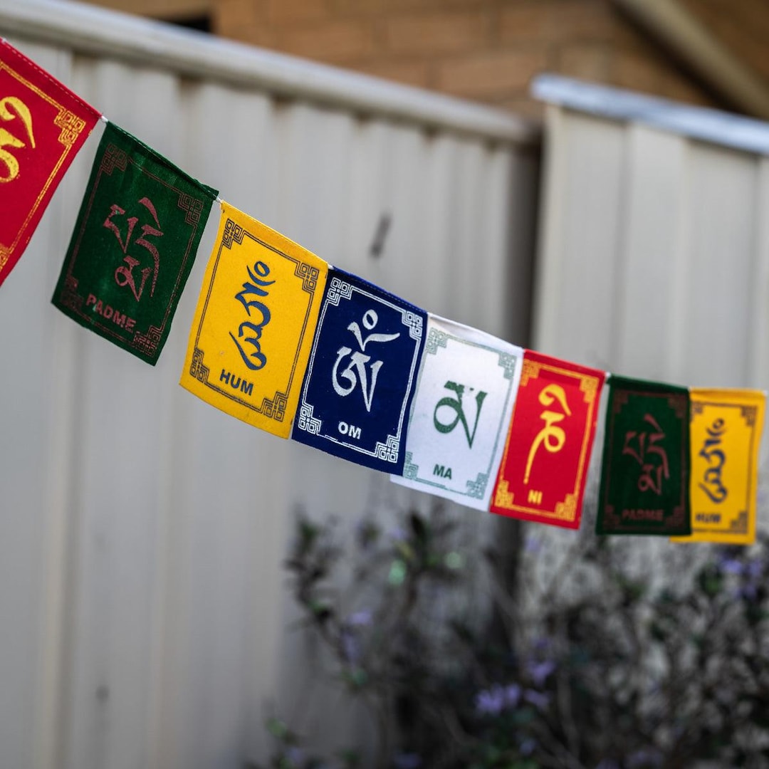 OM Mani Padme Hum Velvet Indoor Prayer Flag | Buddhist Tibetan Flag S ...