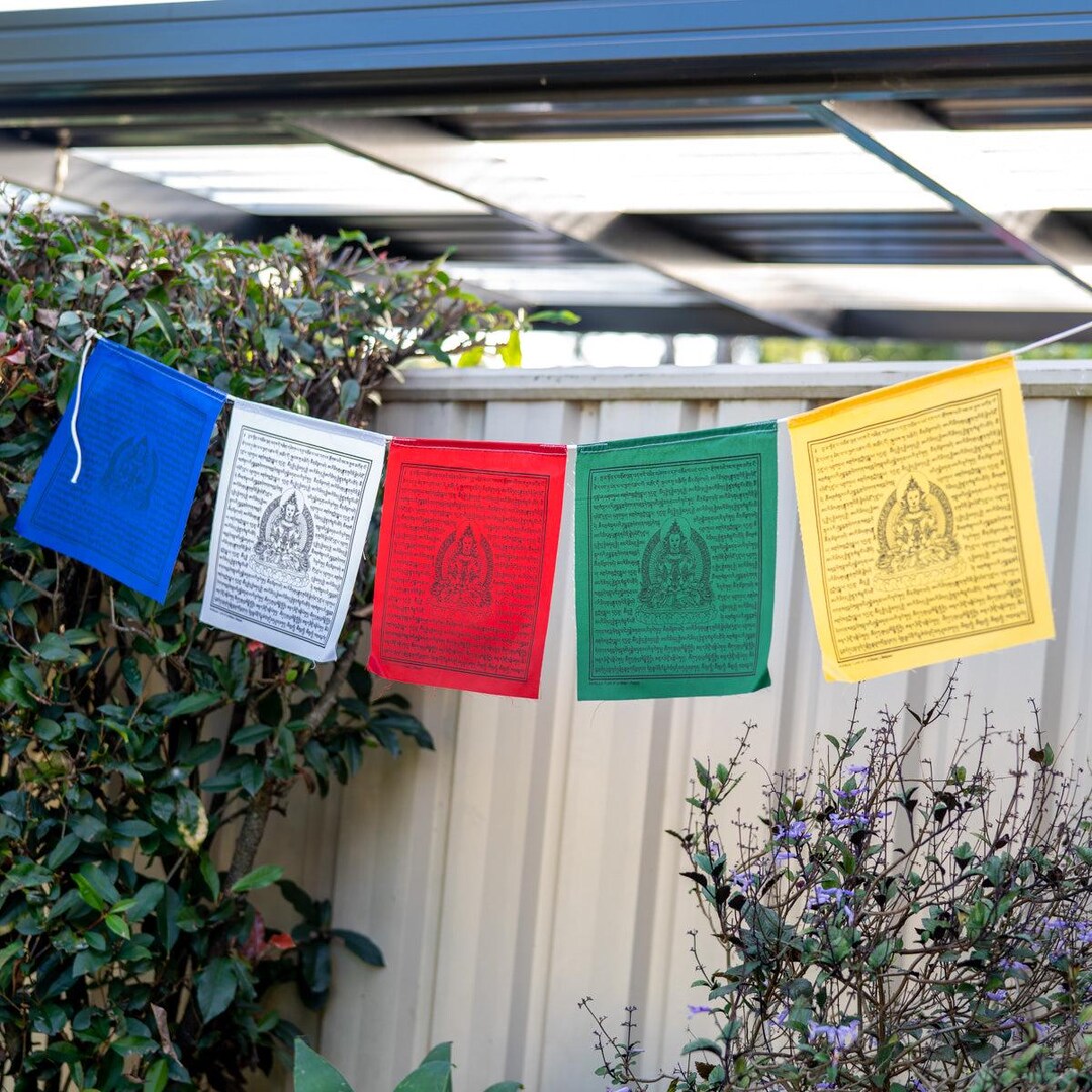 Amitayus Buddha Prayer Flags - Healing Buddha for Long Life Amitayus ...