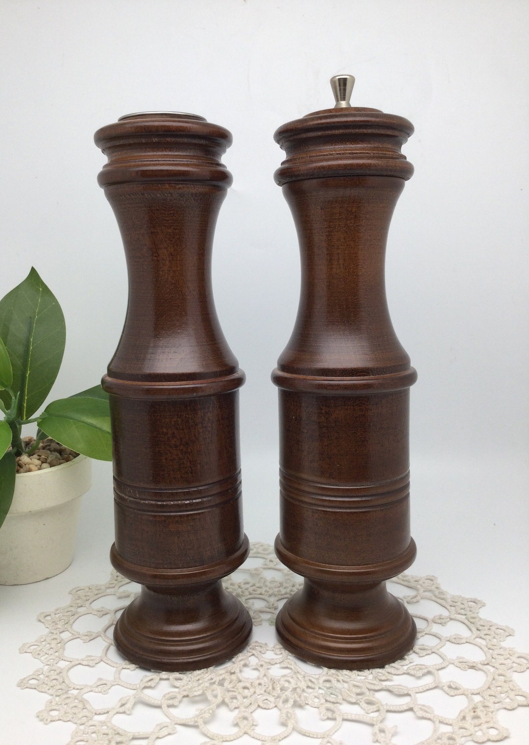 Vintage Wooden mr. Dudley Pepper Mill and Salt Shaker Set Banton by Vic ...