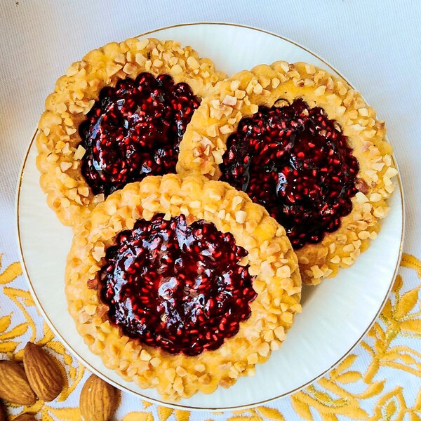 Raspberry Tarts - Etsy