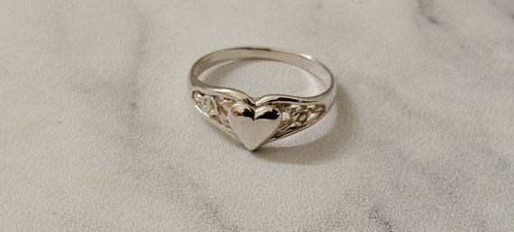 Vintage ring marked 925 - Gem