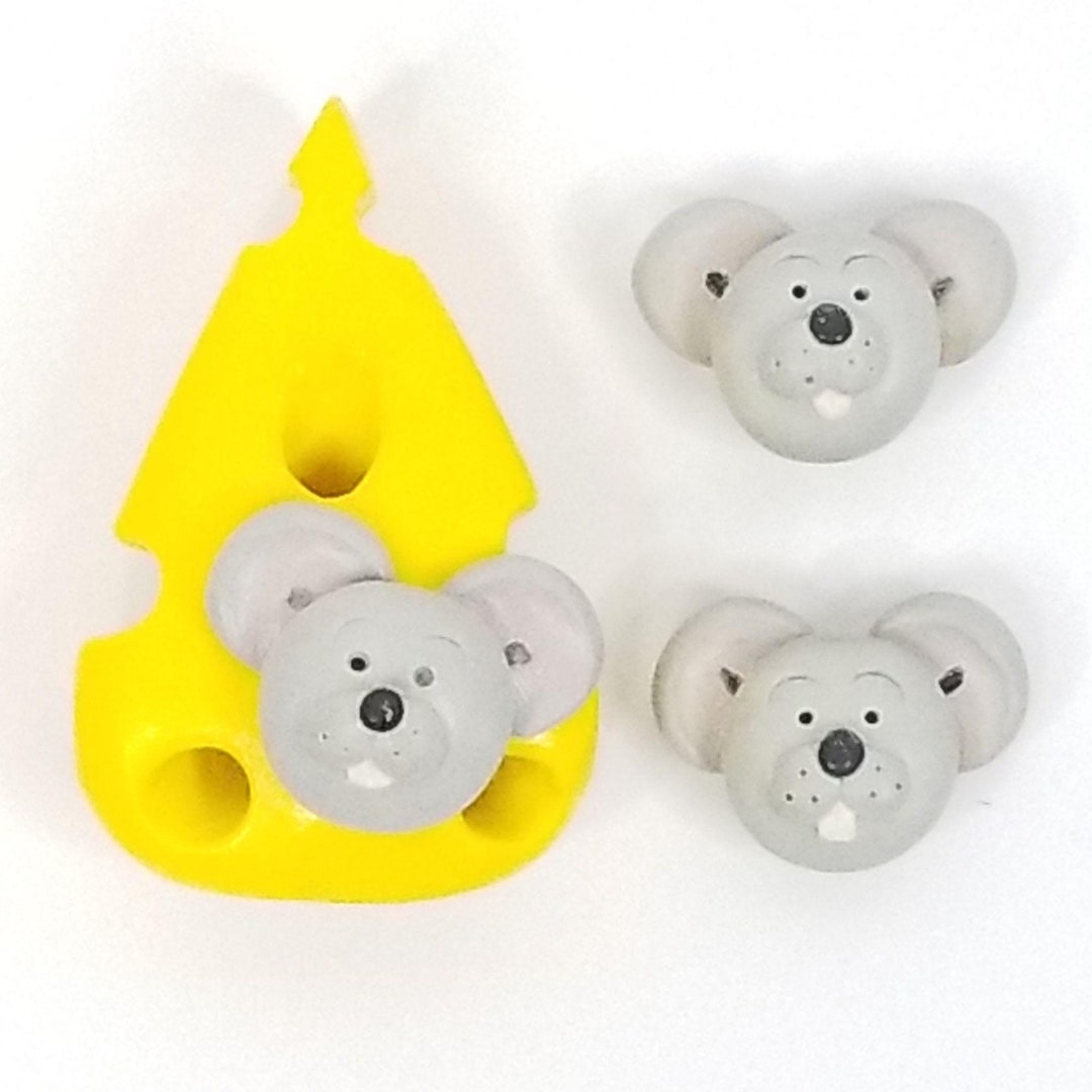 Vtg Kitchen Refrigerator Magnets Mouse Mice Cheese Plastic Yellow Gray ...