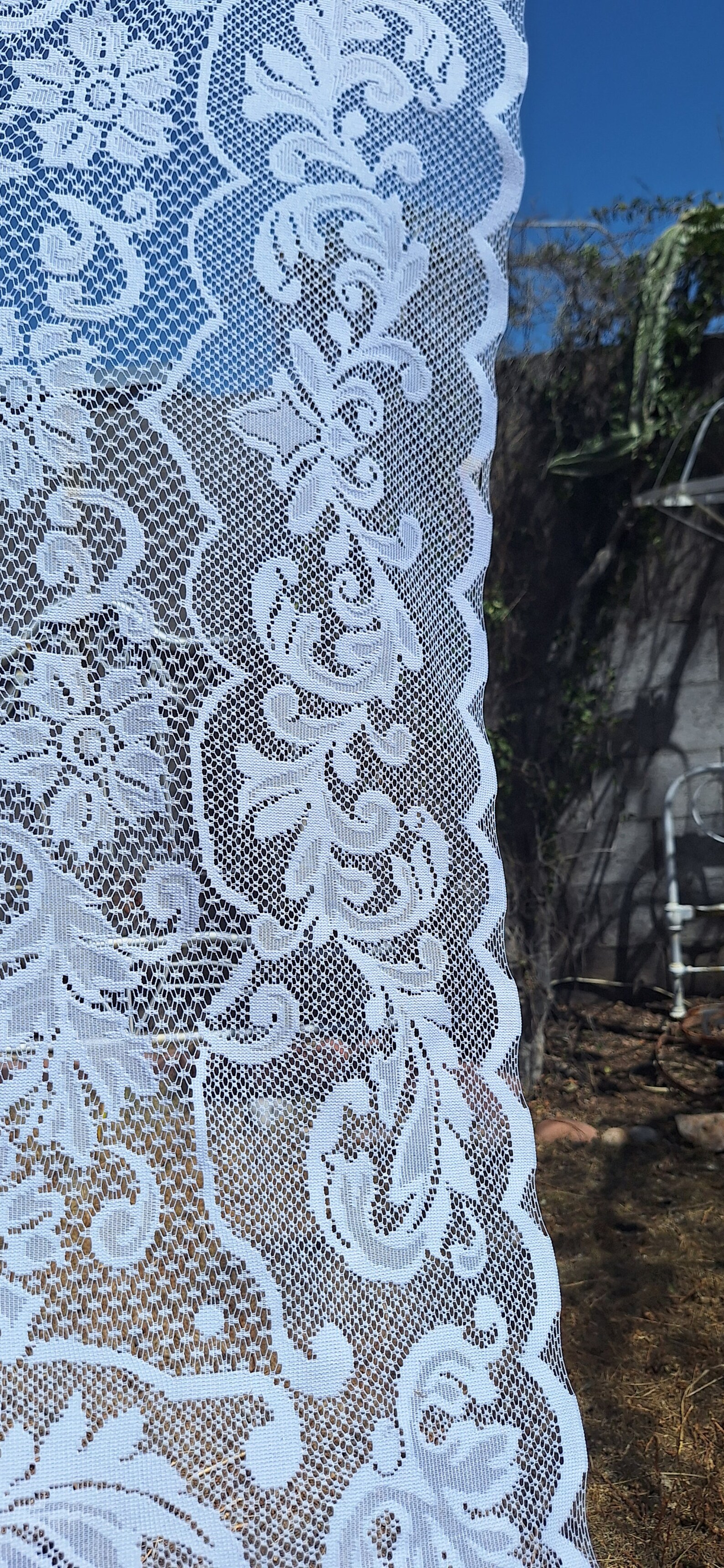 White Lace Tablecloth/centerpiece Stye W/fancy Edges - Etsy