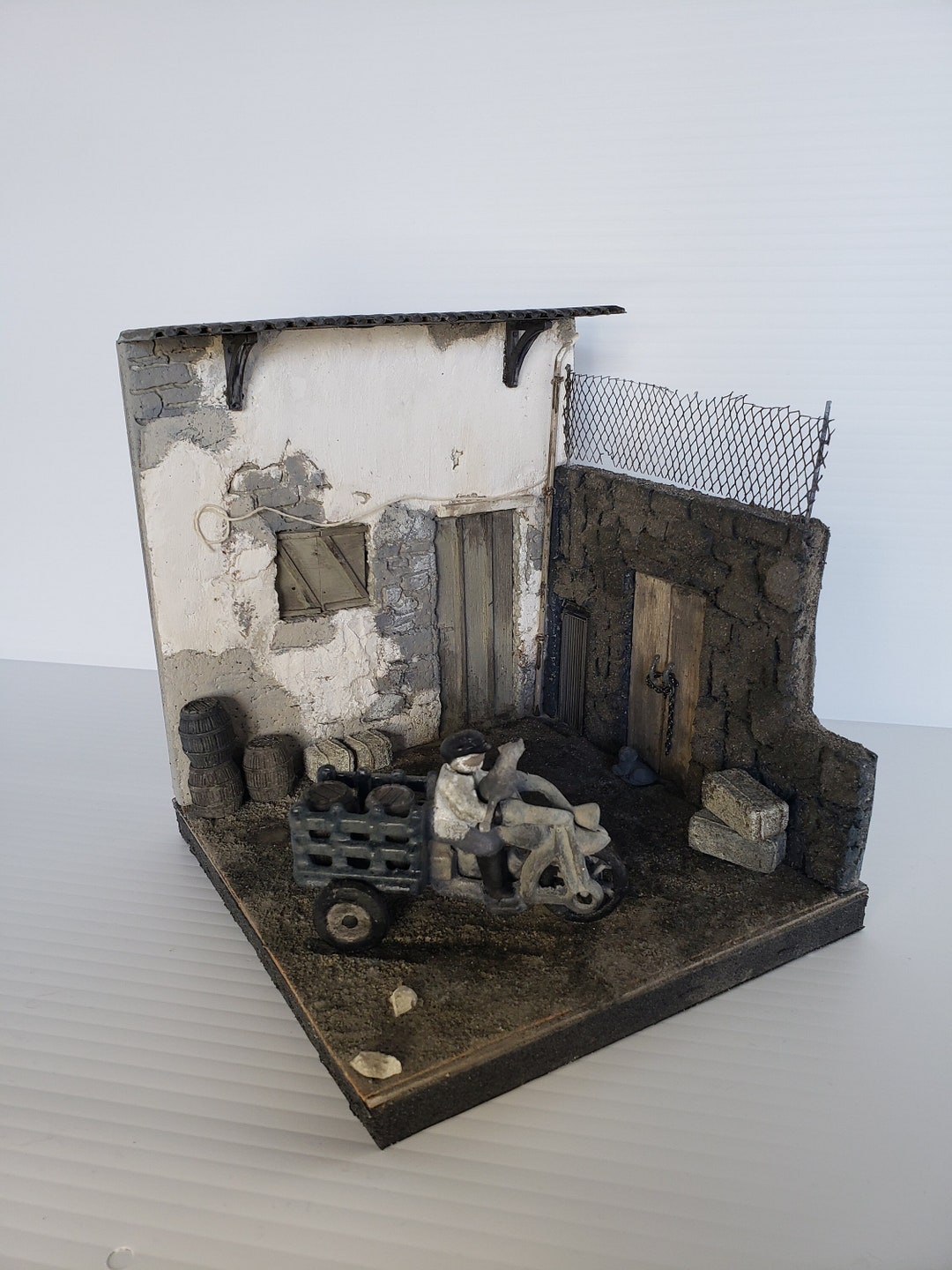 Miniature Black & White Rustic Farm Diorama - Etsy