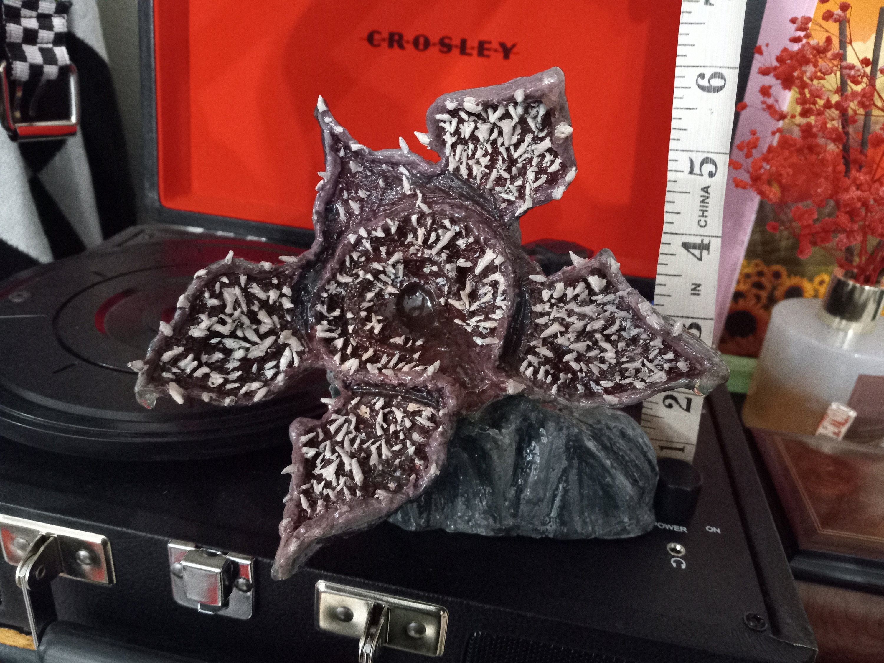 Hyper-realistic Glossy Demogorgon Clay Sculpture - Etsy