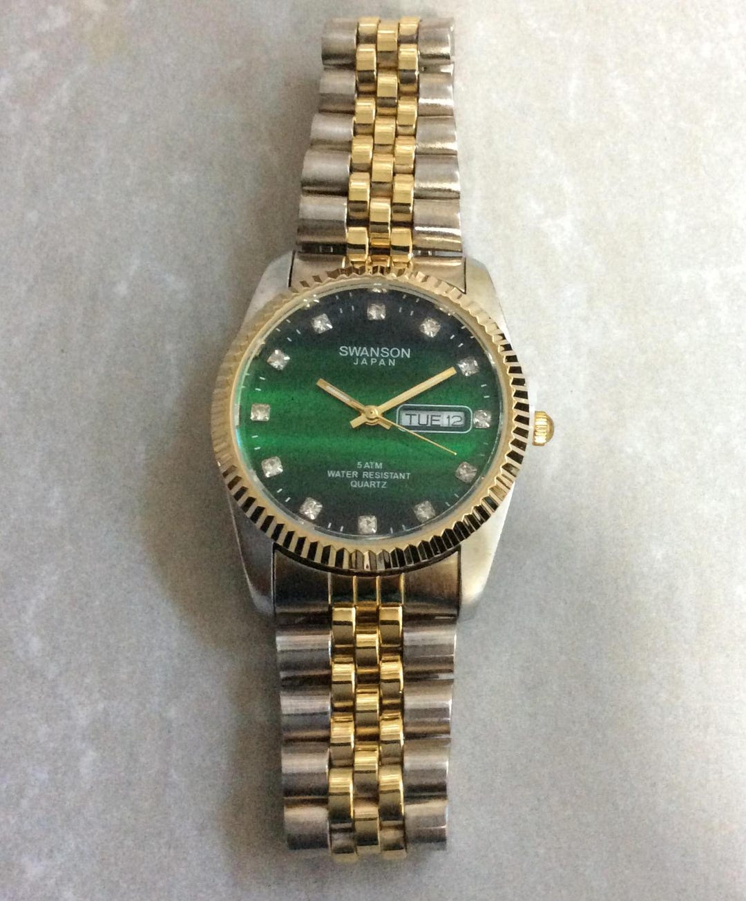 SWANSON Men's Watch Round Green Dial Crystal Hours Day & Date on Two ...