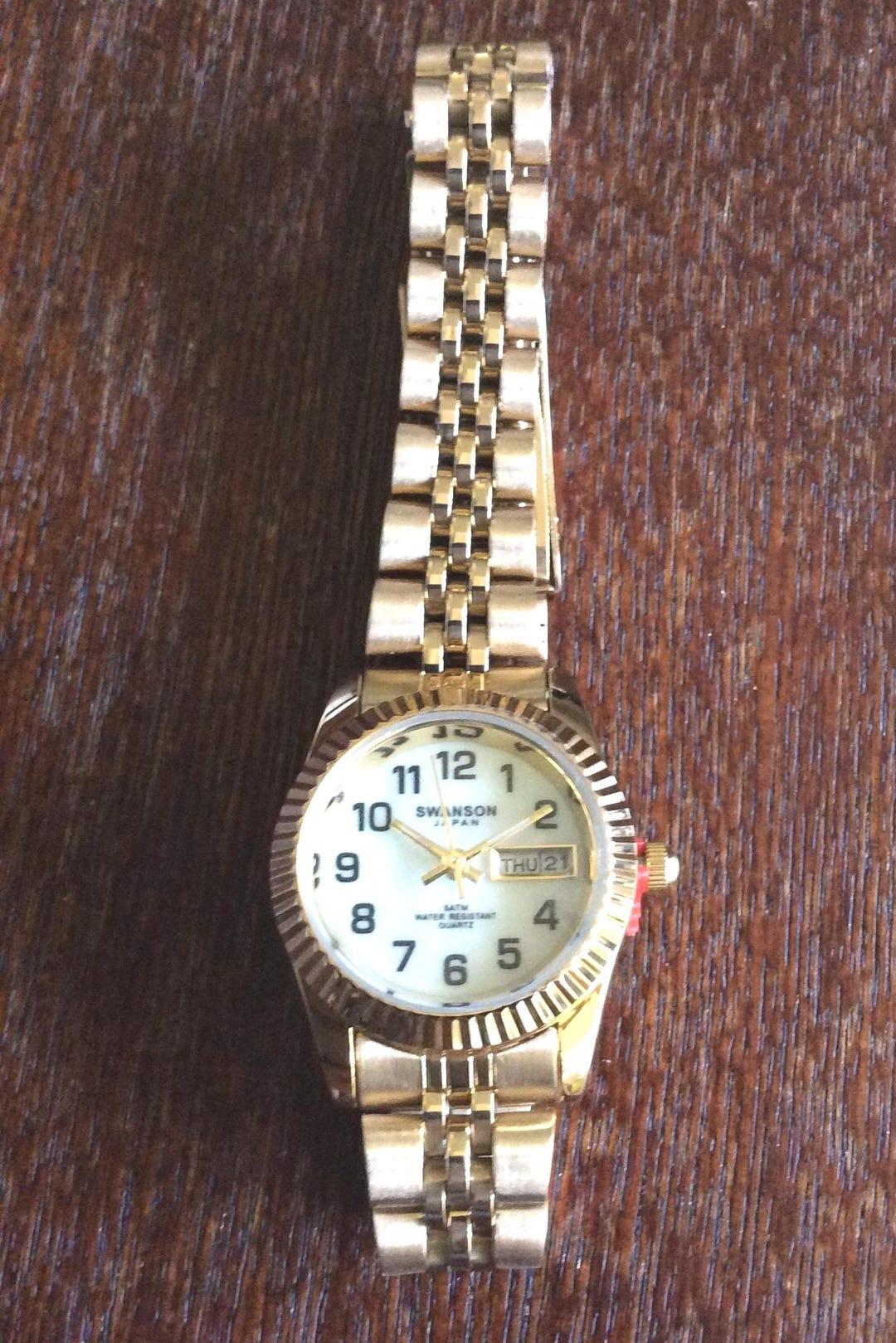 SWANSON Women's Watch Round Pearl Dial Day & Date Black Numbered Hours ...