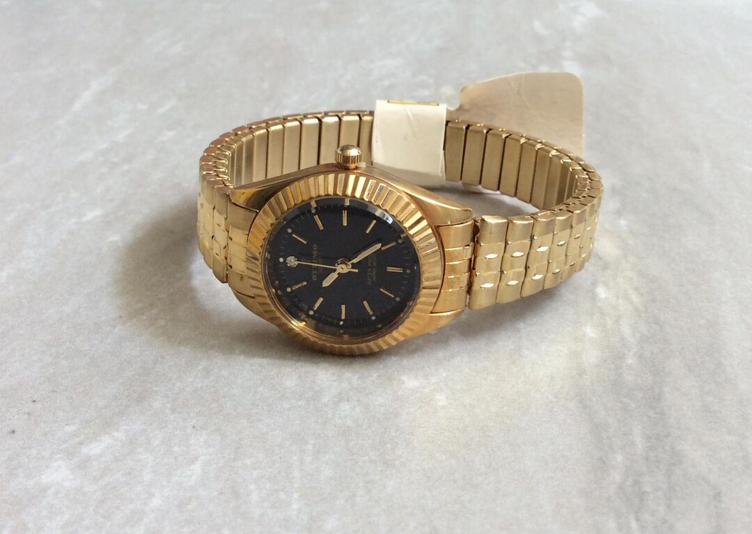 OTTIMO Gold Women's Watch Round Black Dial Gold Index Hours on Gold ...
