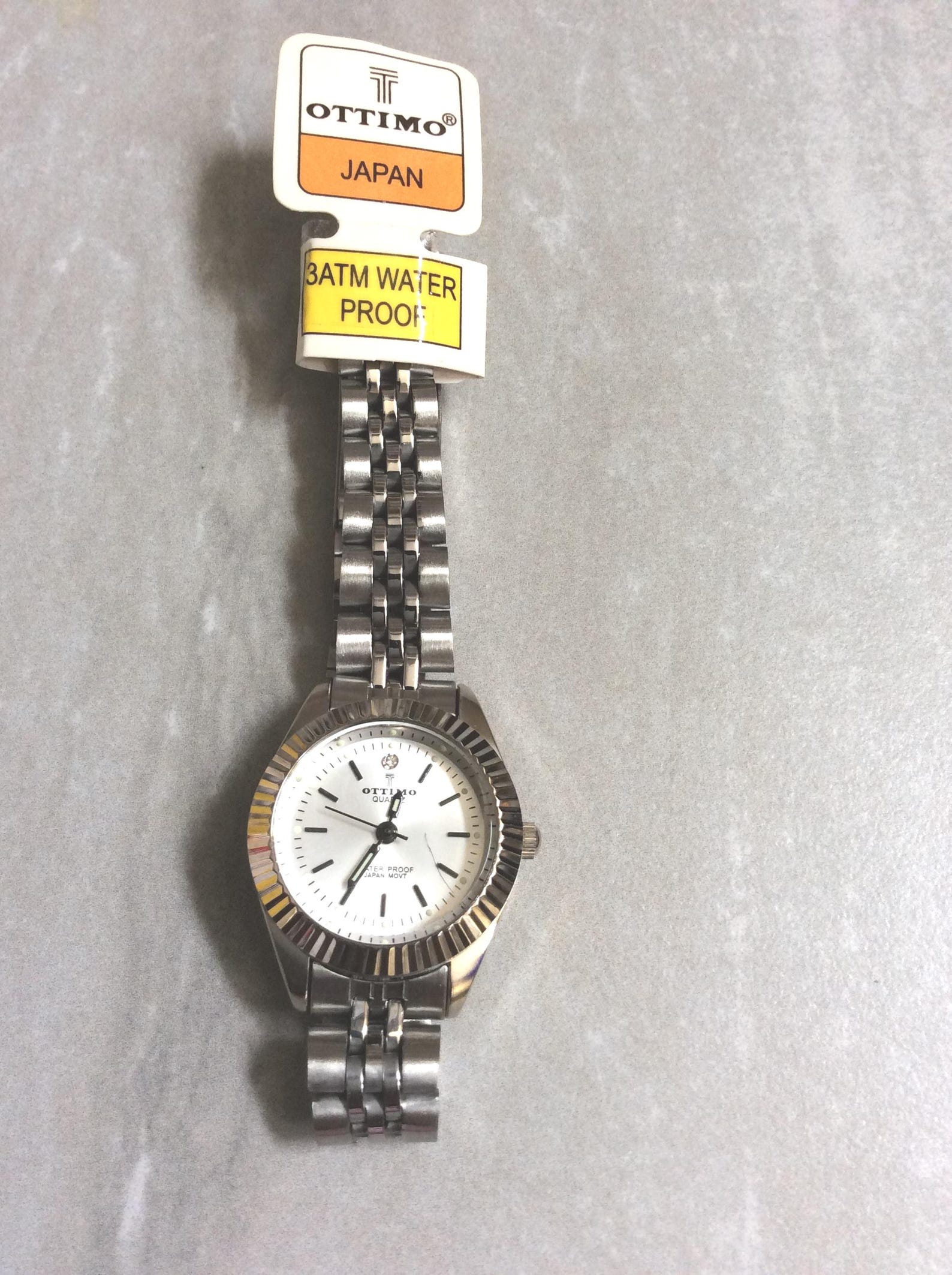 OTTIMO Silver Women's Watch Round Silver Dial Black Index Hours on ...