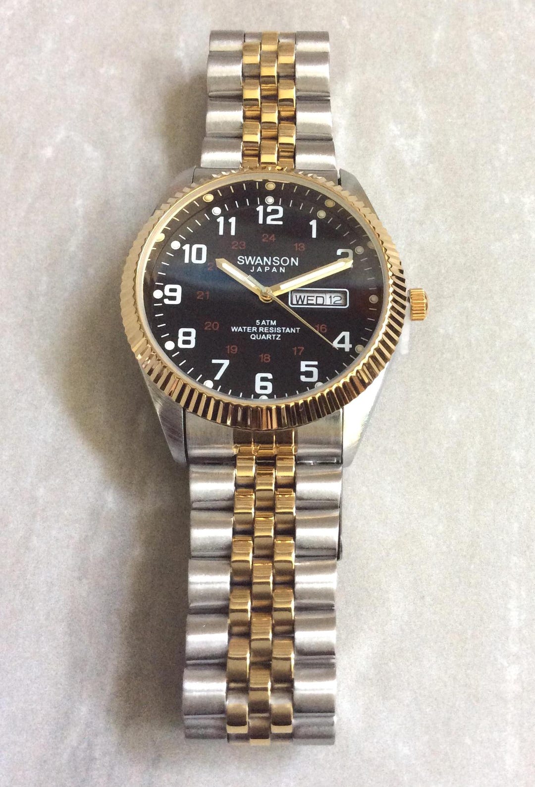 SWANSON Men's Watch Round Black Dial Numbered Hours 12/24 With Day ...