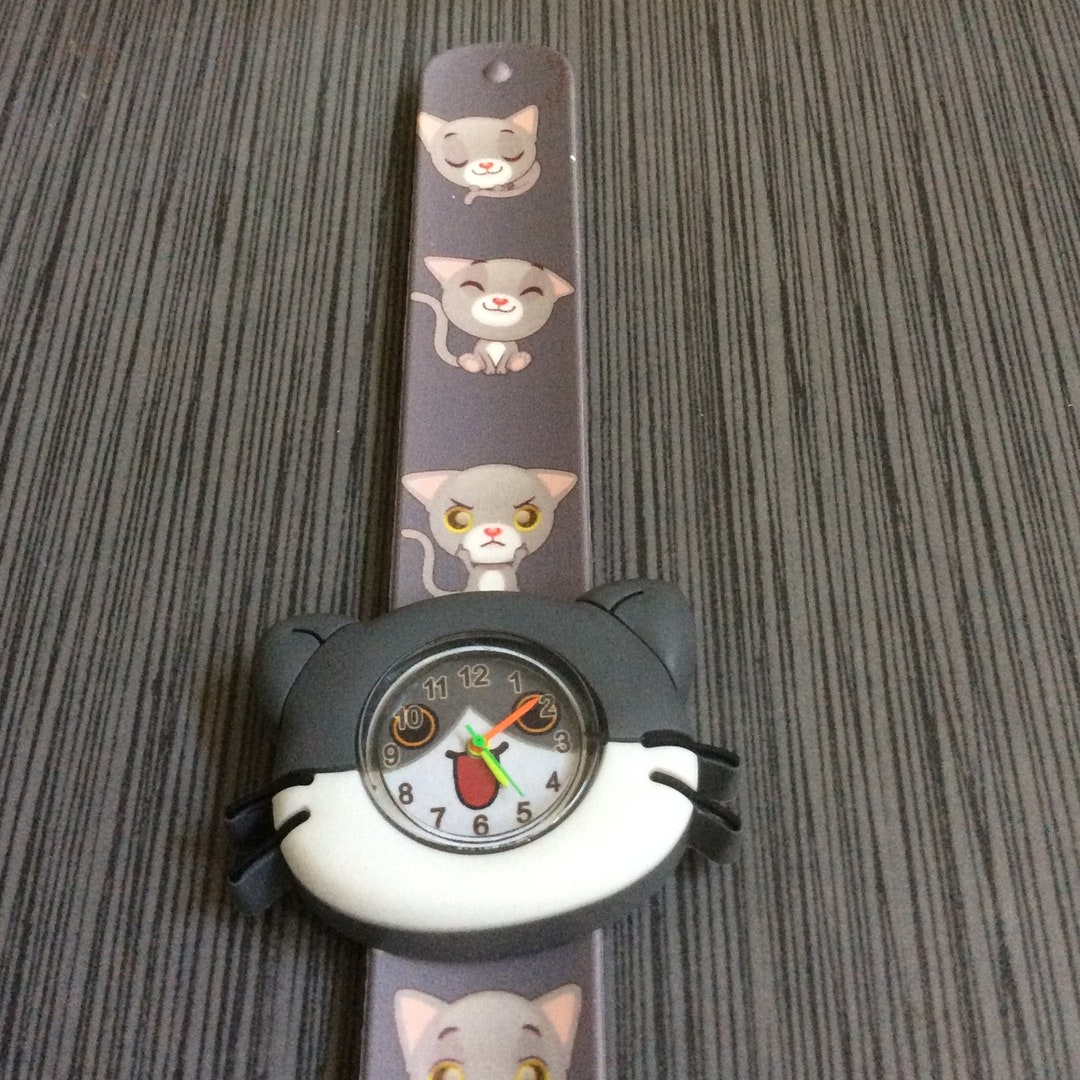 Gray & White Kitty Cat Watch for Children Unisex Round Dial Black ...