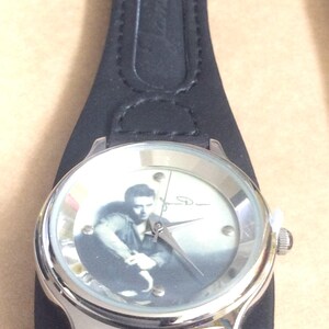 James Dean 50th Anniversary Women's Watch Round Beige Dial on a Black ...