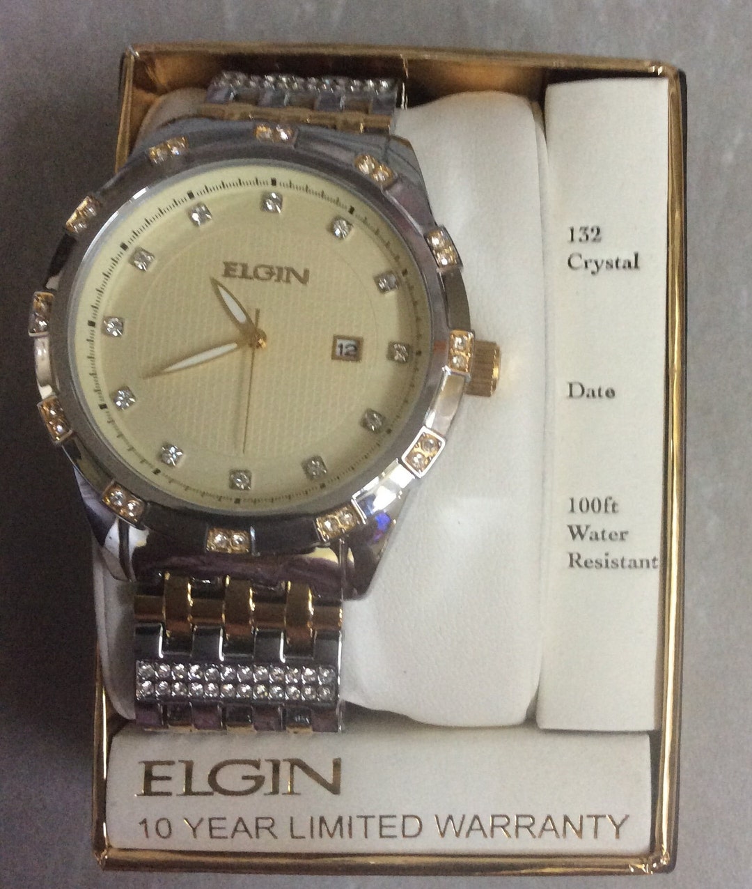 Elgin Men's Watch Round Gold Dial Crystal Hours Date Indicator on a ...