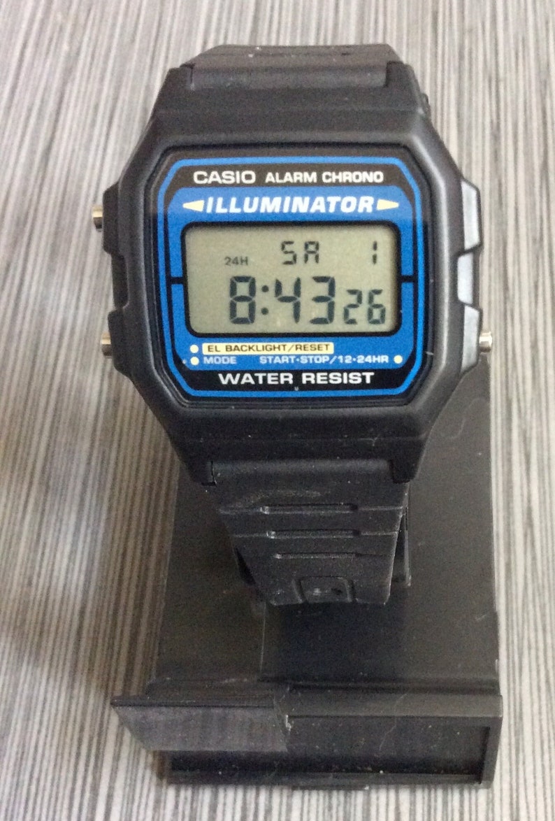 CASIO ILLUMINATOR Digital Display Alarm Chrono Water Resistant on Black ...