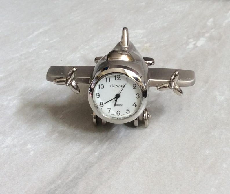 GENEVA AIRPLANE CLOCK Round White Dial Arabic Numbered Hours Easy-to ...