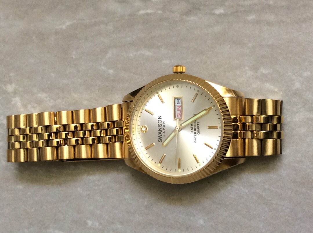 SWANSON Men's Watch Round Silver Dial Gold Index Hours Crystal 12th ...