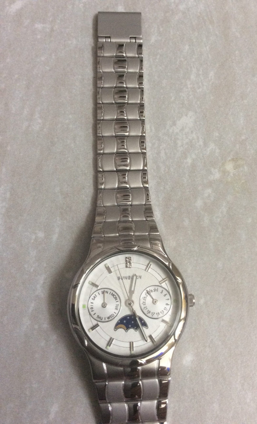 Sunborn Swiss Silver Men's Watch Round Silver Dial Index Hours Month ...