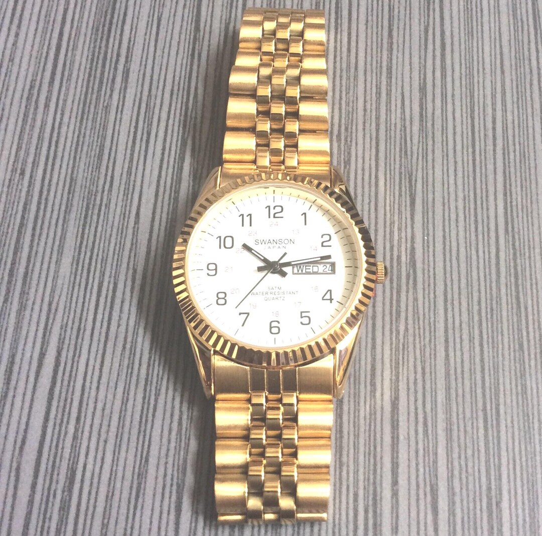 Swanson Men's Watch Round Numbered 12/24 Hours Day & Date Dial on Gold ...