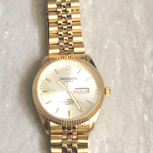SWANSON Men's Watch Round Silver Dial Gold Index Hours Crystal 12th ...