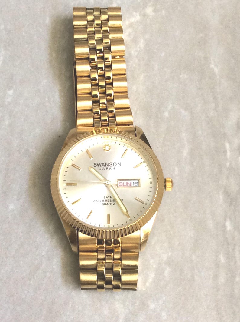 SWANSON Men's Watch Round Silver Dial Gold Index Hours Crystal 12th ...