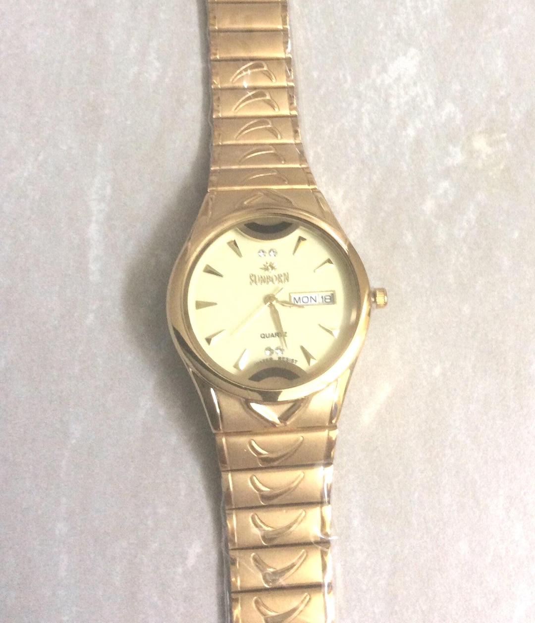 Sunborn Gold Men's Watch Round Glow in Dark Dial Index Hours With Day ...