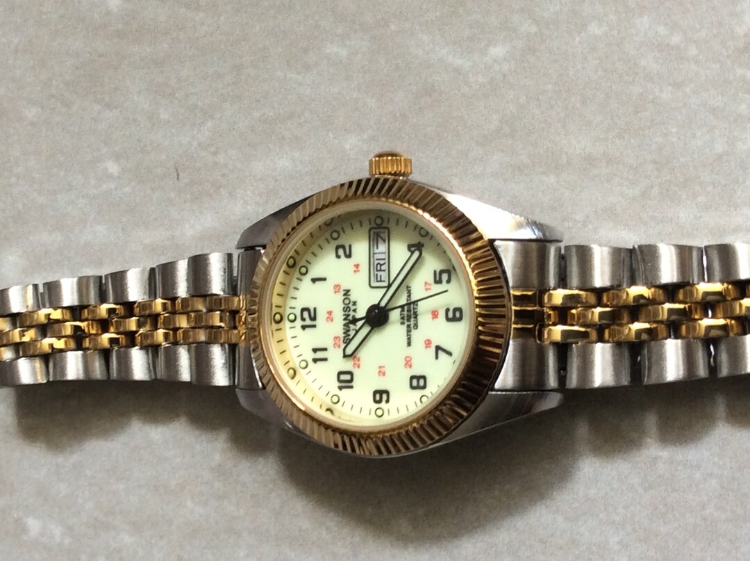 SWANSON Women's Watch Round Glow in the Dark Dial 12/24 Hours on Two ...