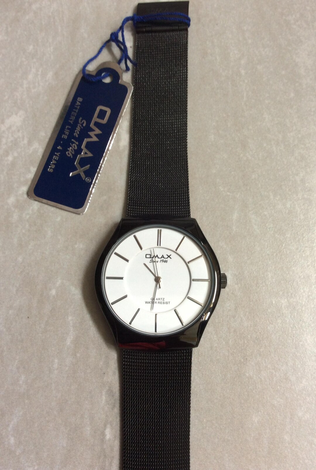 OMAX Men's Black Watch Round White Dial Silver Index Hours on Black ...