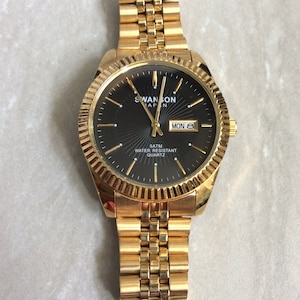 SWANSON GOLD Men's Watch Round Black Dial Gold Index Hours Day & Date ...