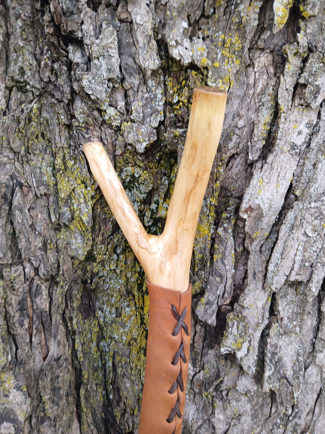 Handcrafted 57-inch Oak Walking Stick With Forked Design and Leather ...