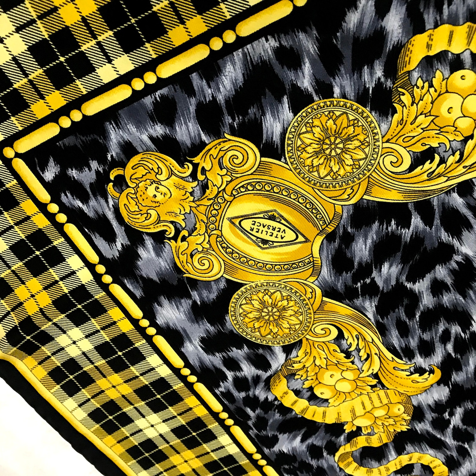 Versace Scarf 90 Vintage Scarf Silk Head Scarf Designer - Etsy Nederland