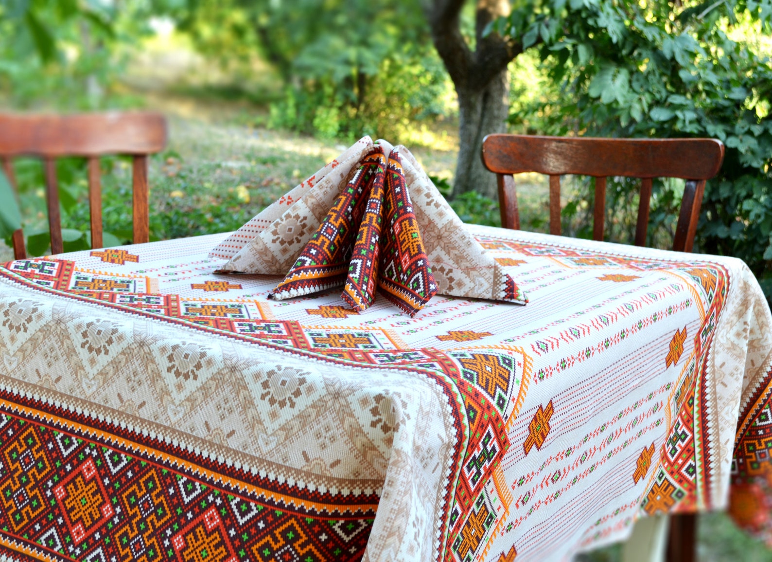 Ukrainian traditional embroidery print Set linen tablecloth | Etsy