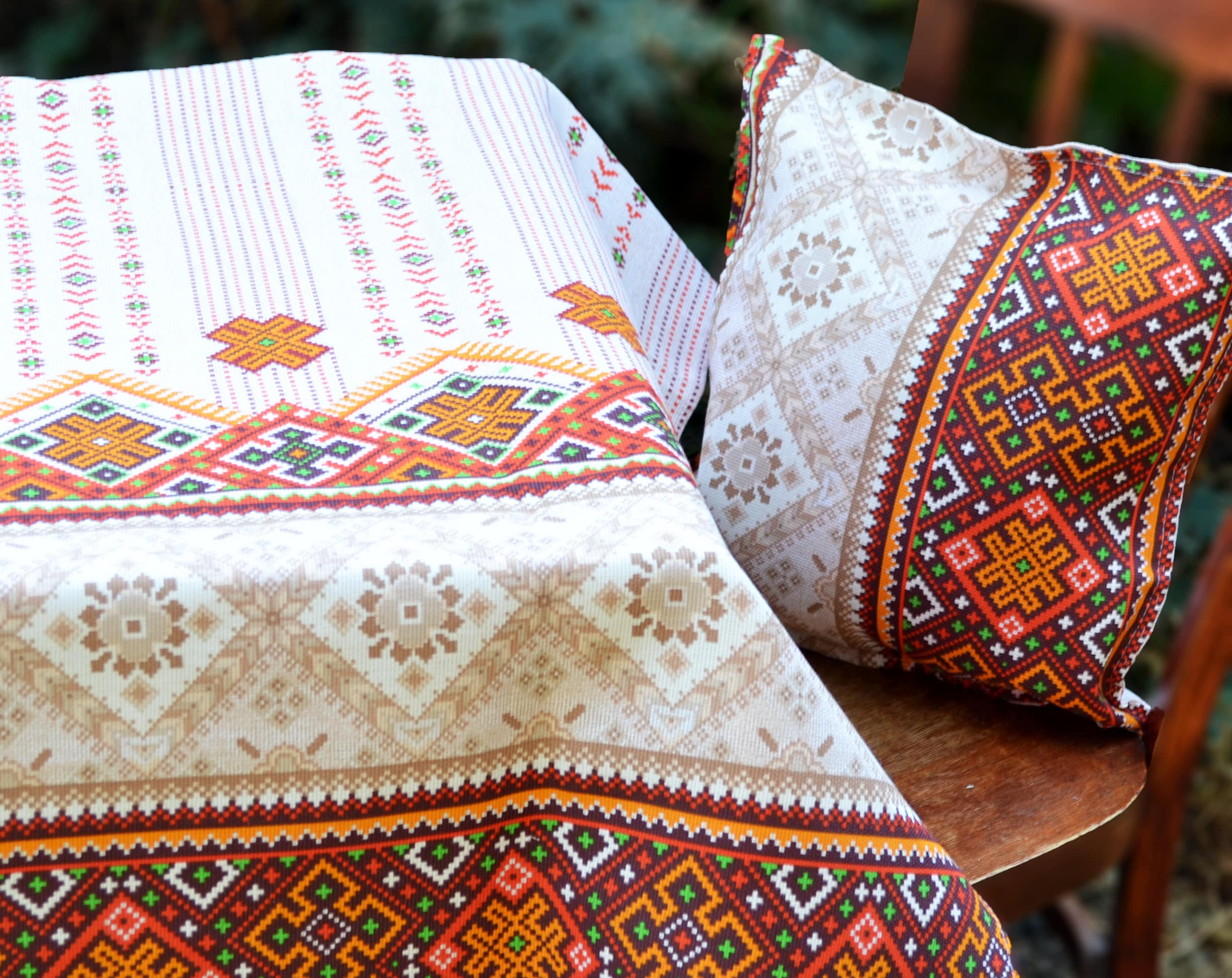 Ukrainian Traditional Embroidery Print Set Linen Tablecloth and Napkins ...