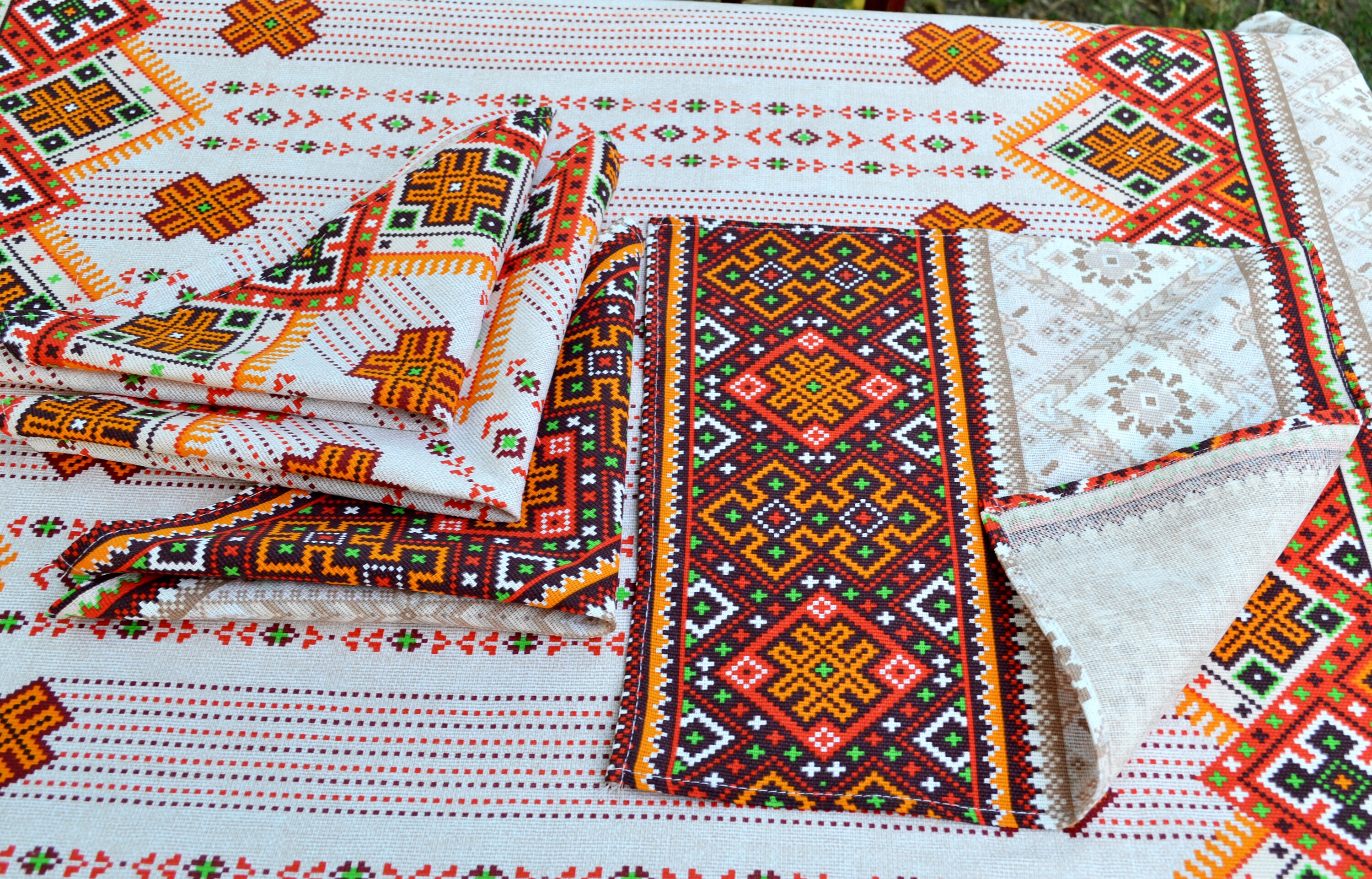 Ukrainian Traditional Embroidery Print Set Linen Tablecloth and Napkins ...
