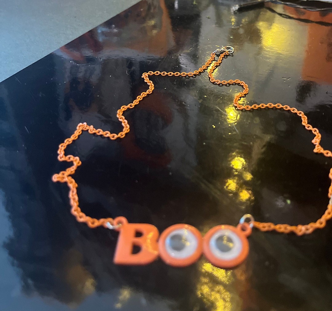 BOO Eyes Necklace - Etsy
