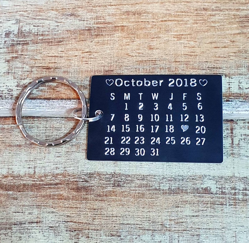 Personalized Calendar Keychain Save the date Memories | Etsy