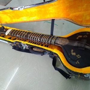 TRAVEL SITAR Kinnar Seen Style Black Pearl - Etsy