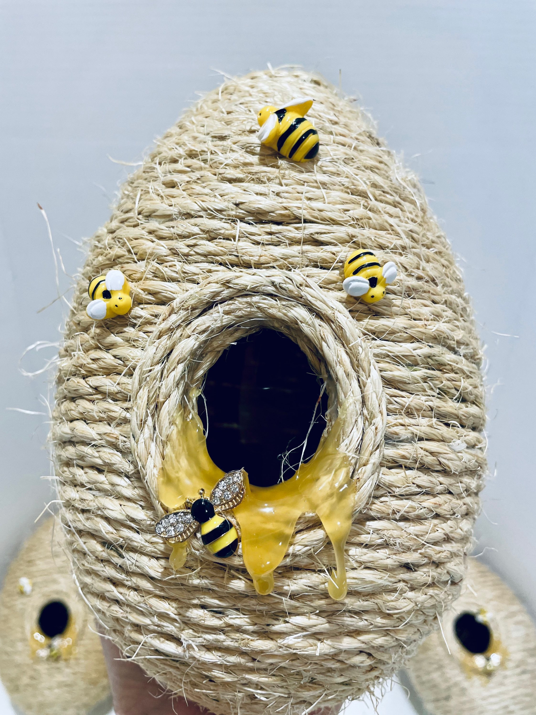 Adorable Busy Bees and Twisted Rope Hive Decor - Etsy