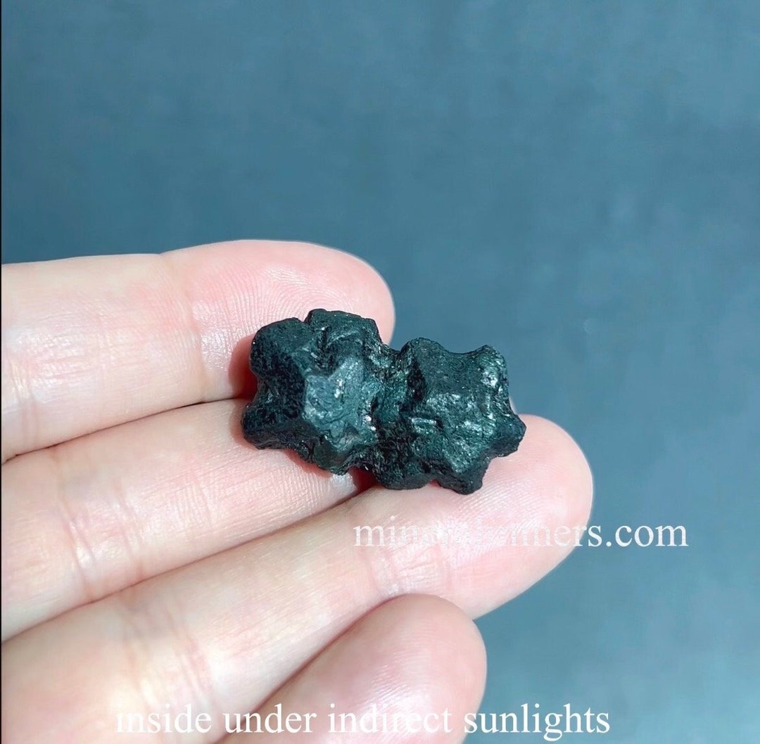 Alexandrite Crystal, Natural Rare Trilling Brazilian Alexandrite, Raw ...