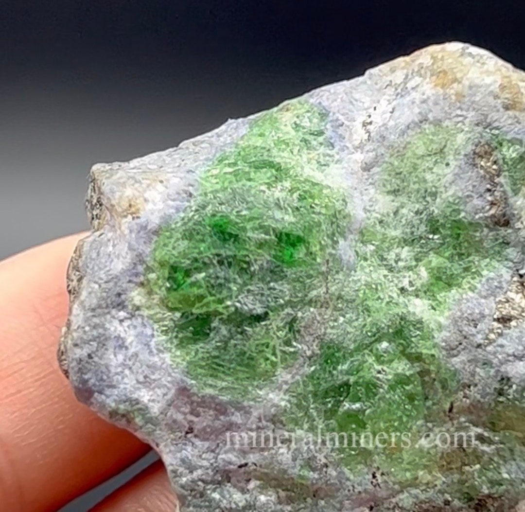 Tsavorite Green Garnet in Tanzanite Matrix, Green Garnet Crystal, Raw ...