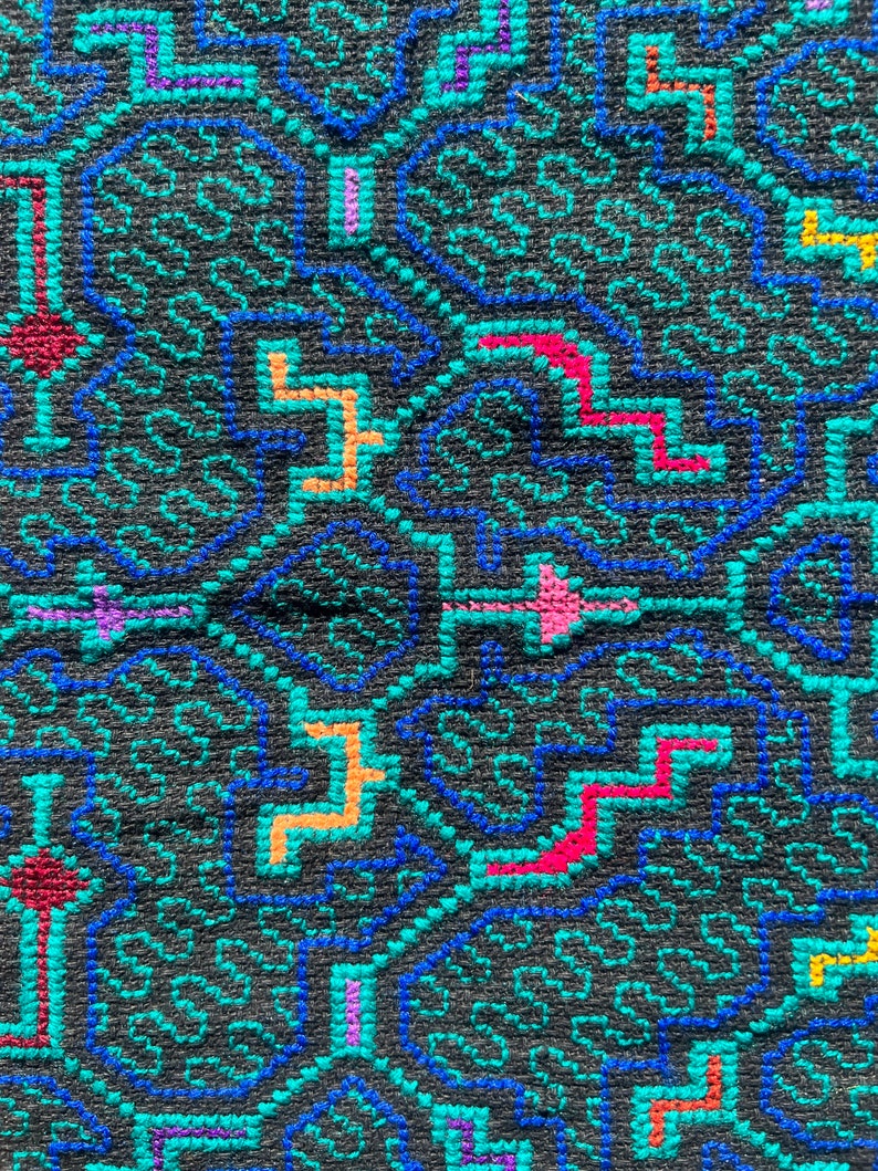 Shipibo Tela Small Tapestry, Embroidered Altar Cloth, Ayahuasca ...