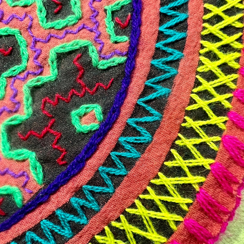 Shipibo Patch Circular Tapestry,embroidered Altar Cloth,ayahuasca Textile,shamanic Home Décor ...