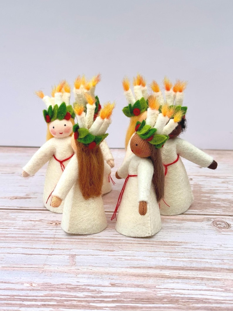 Santa Lucia mit Kerze Krone Waldorf Puppe, mit beweglichen Armen ...