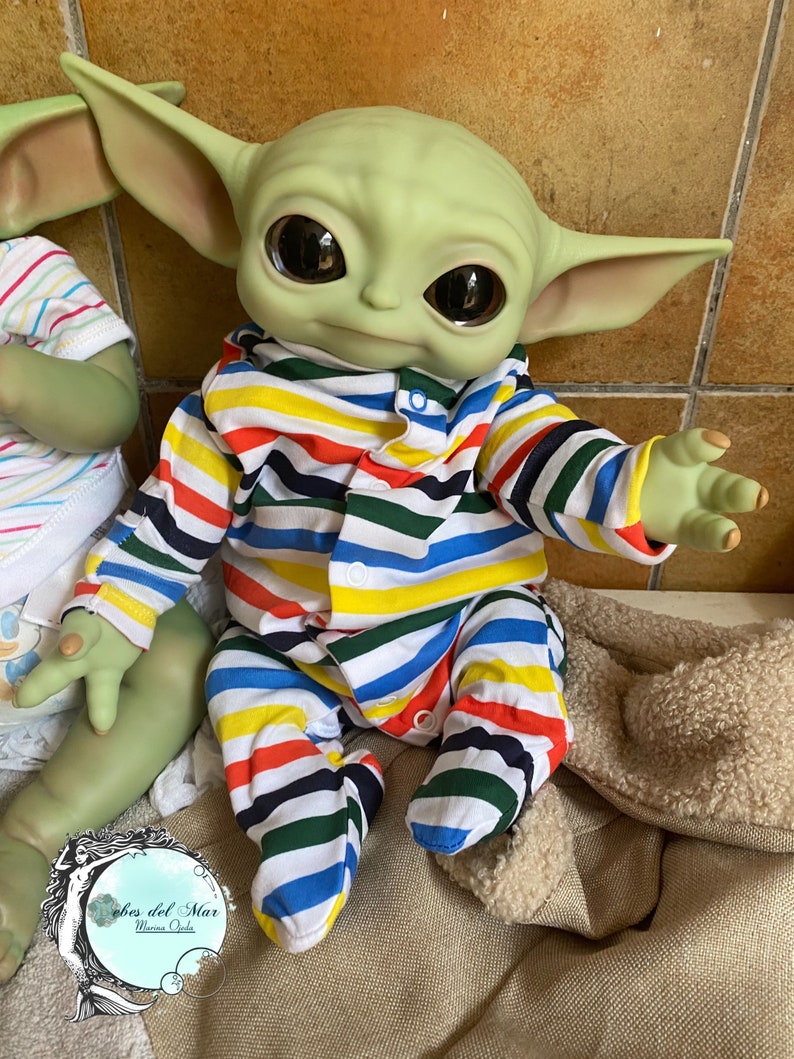 Baby Reborn Hugs Baby Yoda - Etsy