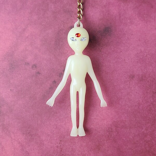 Alien Keychain - Etsy